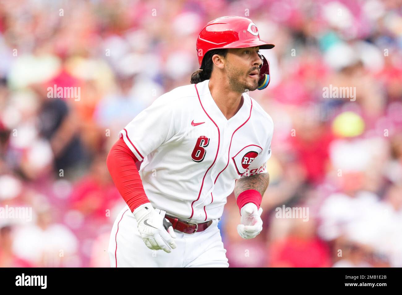Cincinnati Reds second baseman Jonathan India (6) plays during a ...
