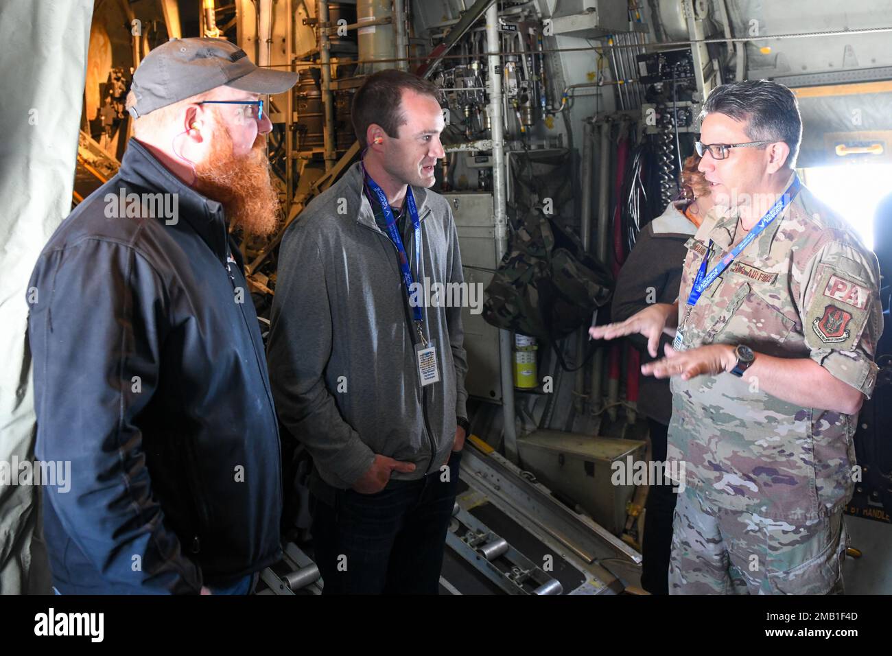 Senior Master Sgt. Bob Barko Jr., 910th Airlift Wing public affairs ...