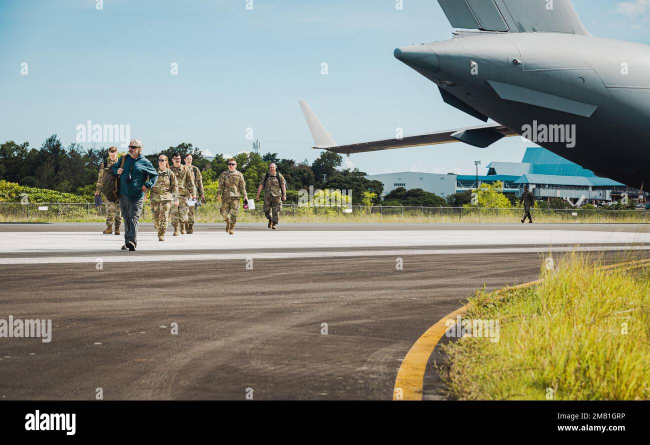 U.S. Airmen depart from a C-17 Globemaster III in support of Valiant ...