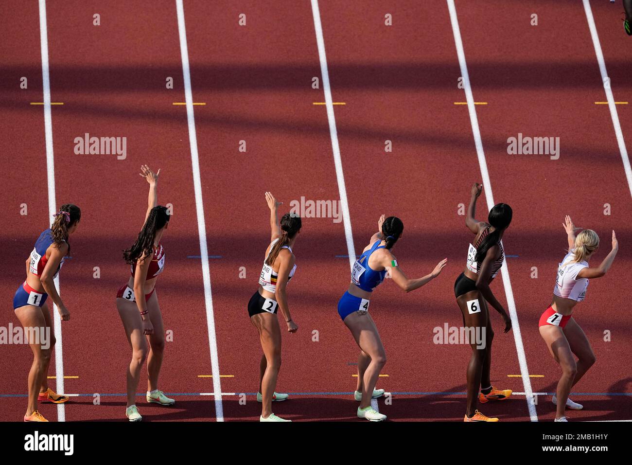 4x400 women hi-res stock photography and images - Alamy