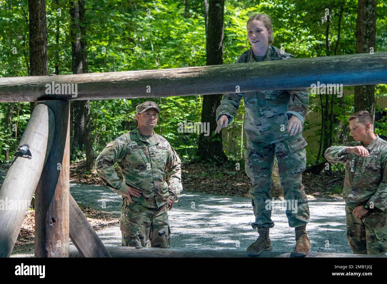 Sgt. Jason Ledbetter, left, an instructor with Company B, 399th ...