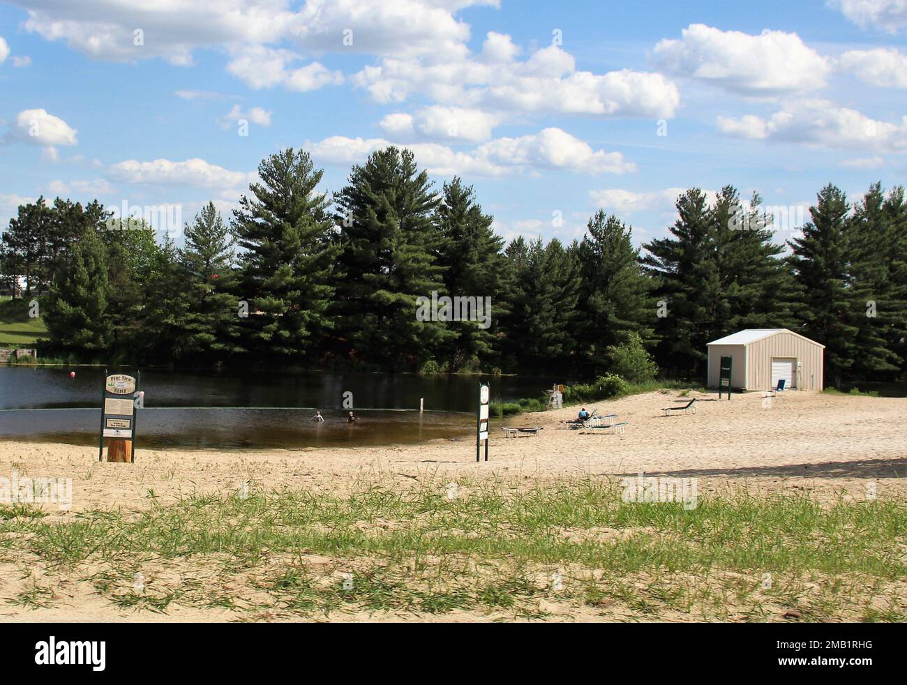 June lake beach campground hi-res stock photography and images - Alamy