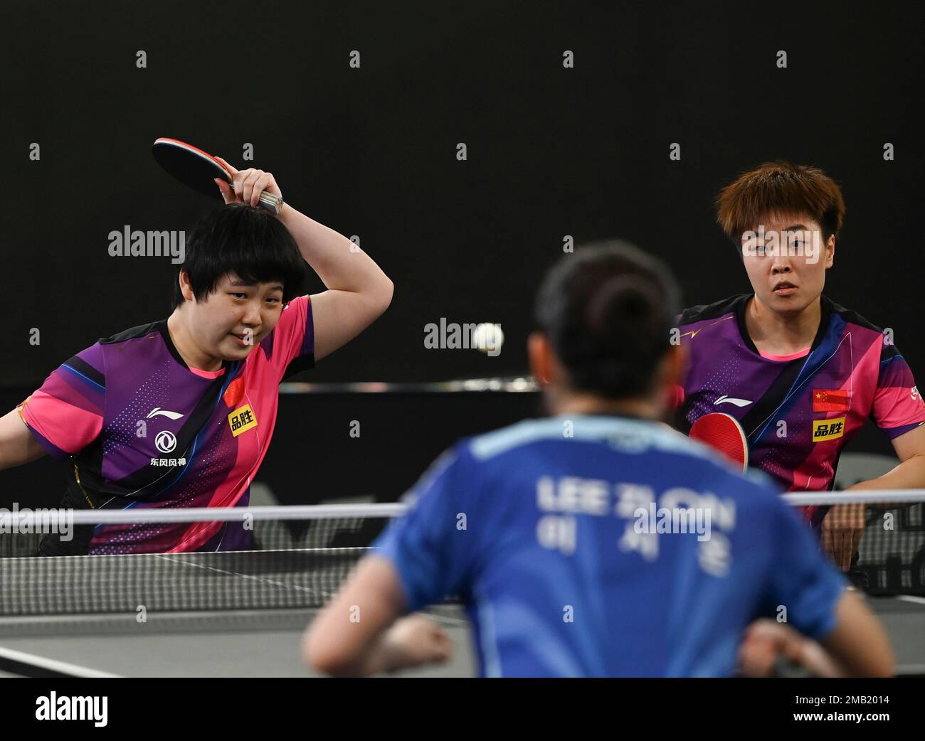 Doha, Qatar. 19th Jan, 2023. Kuai Man (L)/Zhang Rui compete during the ...
