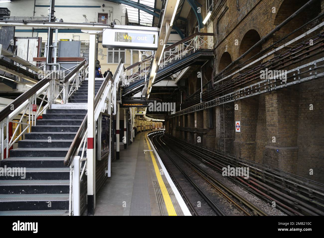 A view of London tube empty outdoor station, Circle Line via King's ...