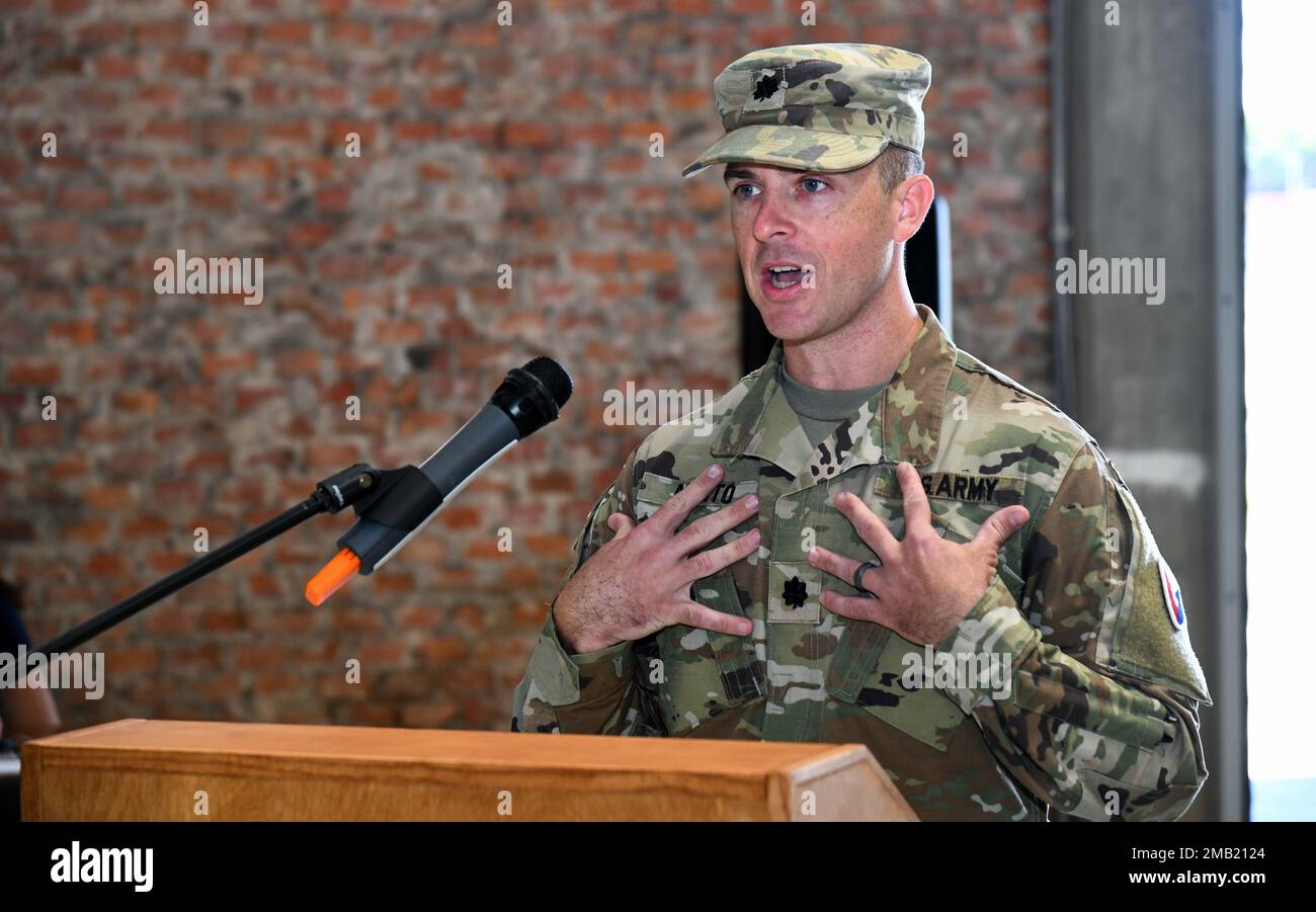 Lt. Col. Alexander Amato provides remarks at his change of command ...