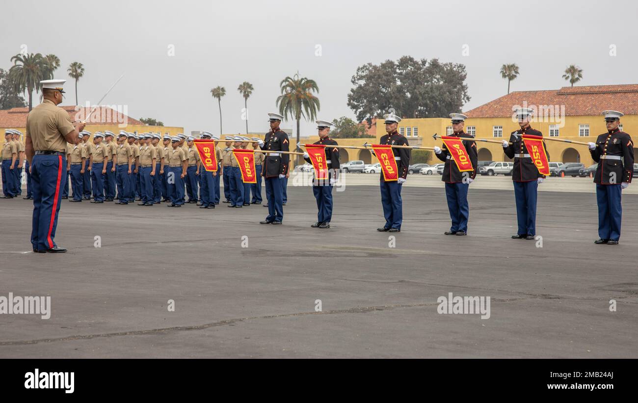 New U.S. Marines with Charlie Company, 1st Recruit Training Battalion ...
