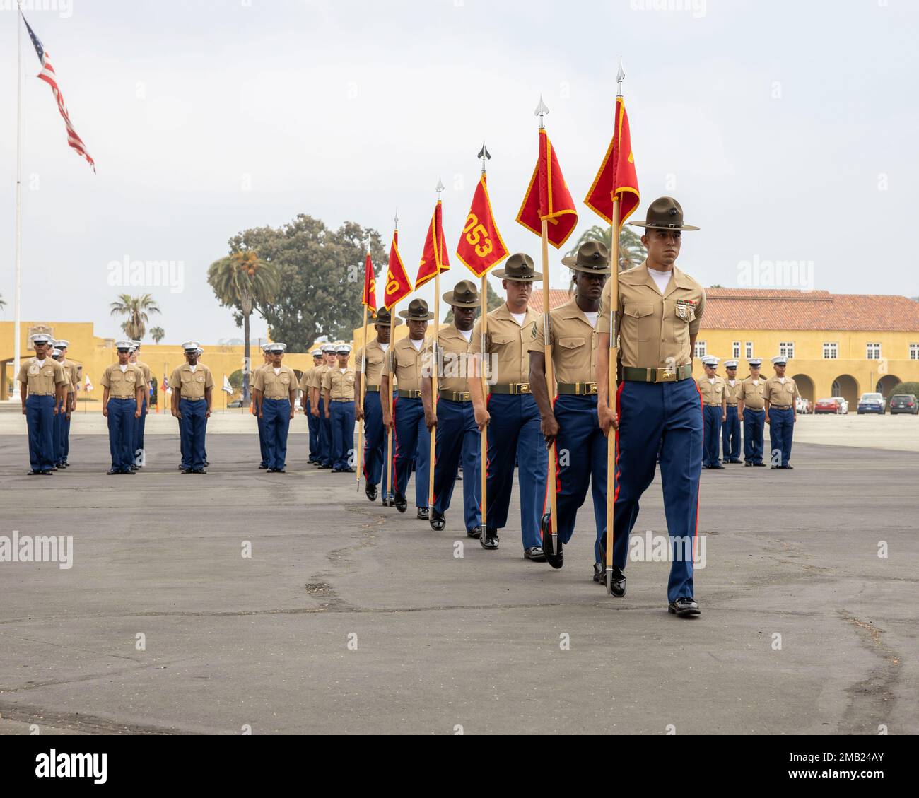 U.S. Marine Corps drill instructors with Charlie Company, 1st Recruit ...
