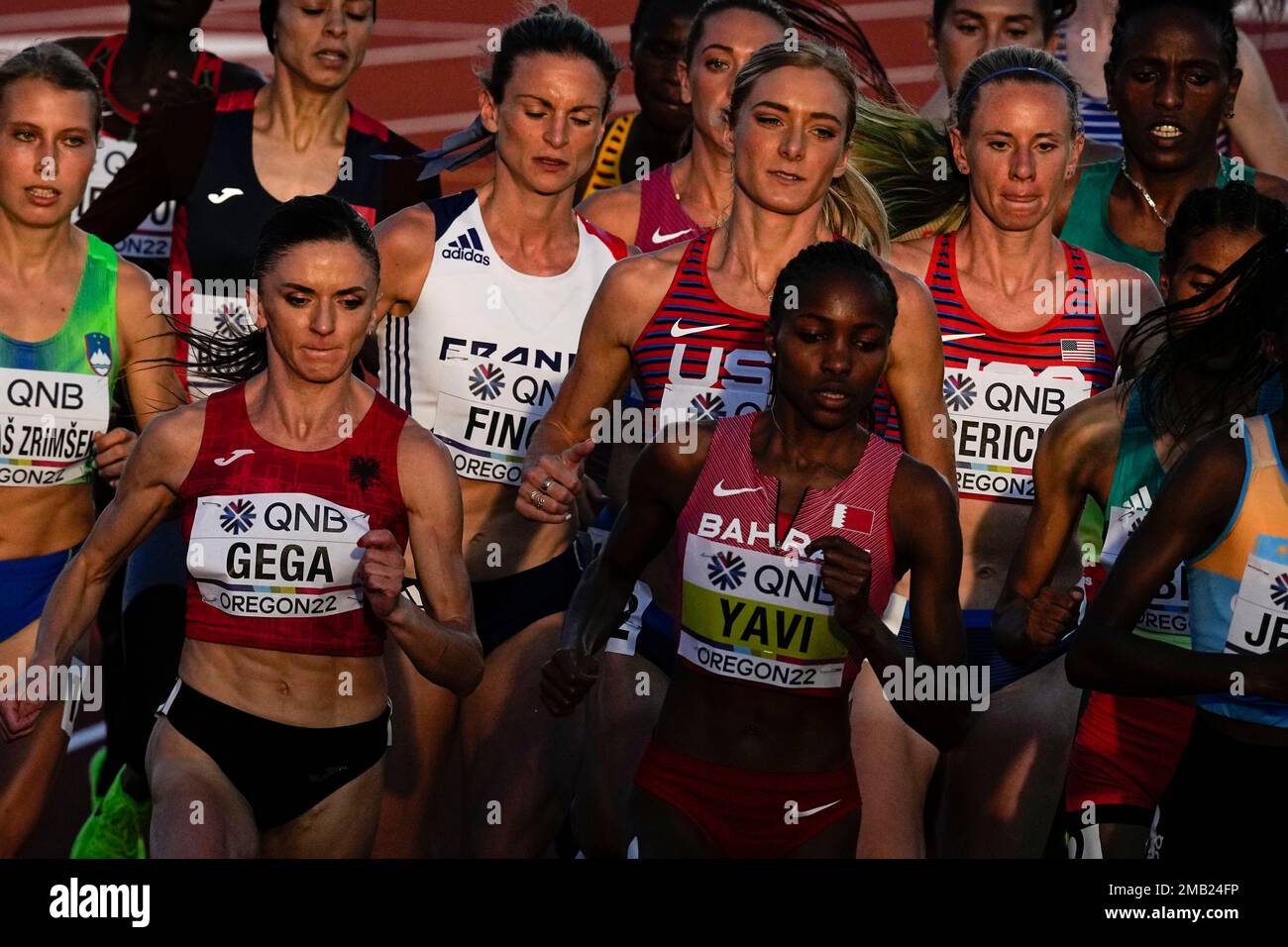 Women compete in the women's 3000-meter steeplechase final at the World ...
