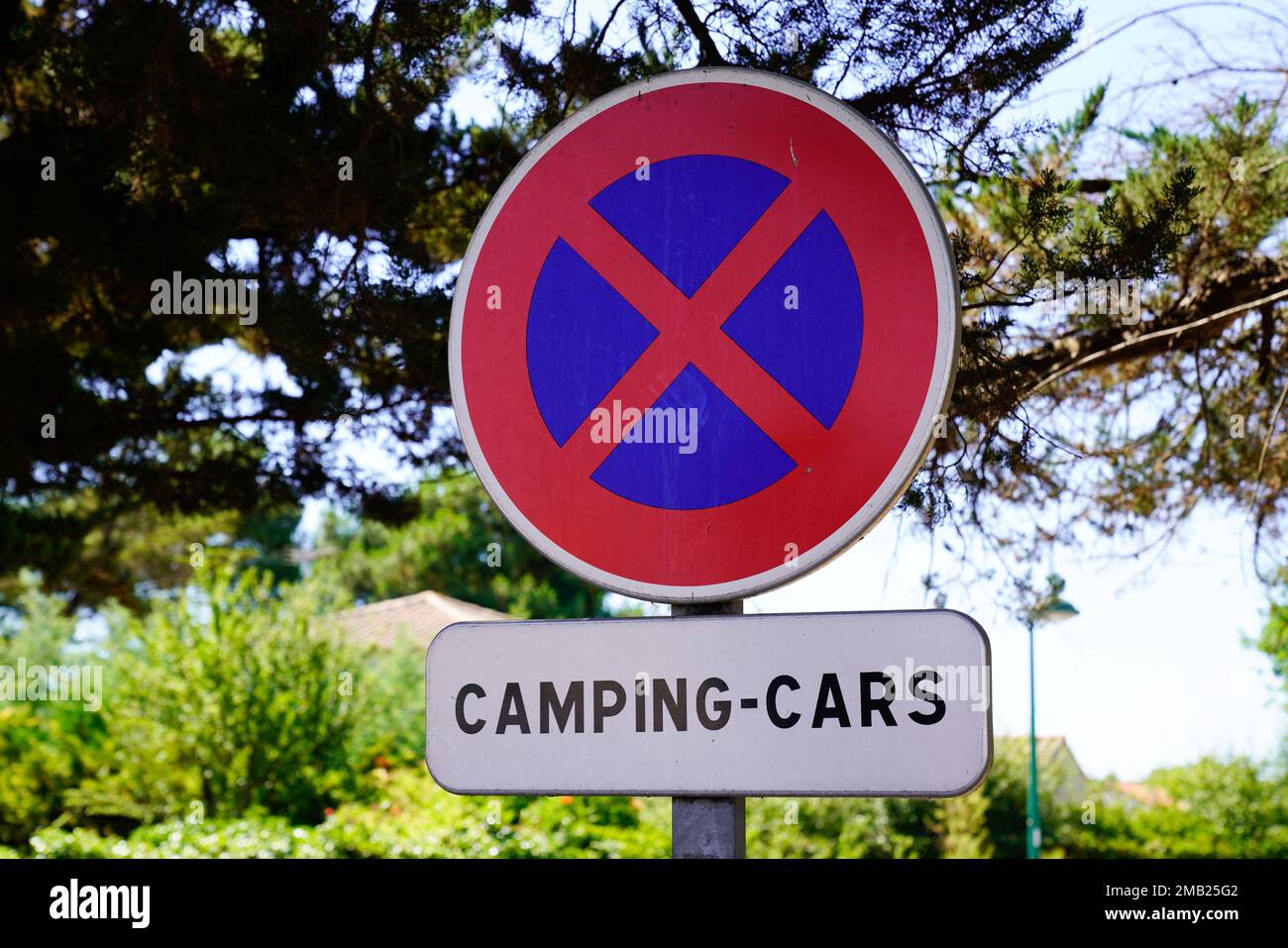 panel road sign text camping car no campervan motorhome parking ...