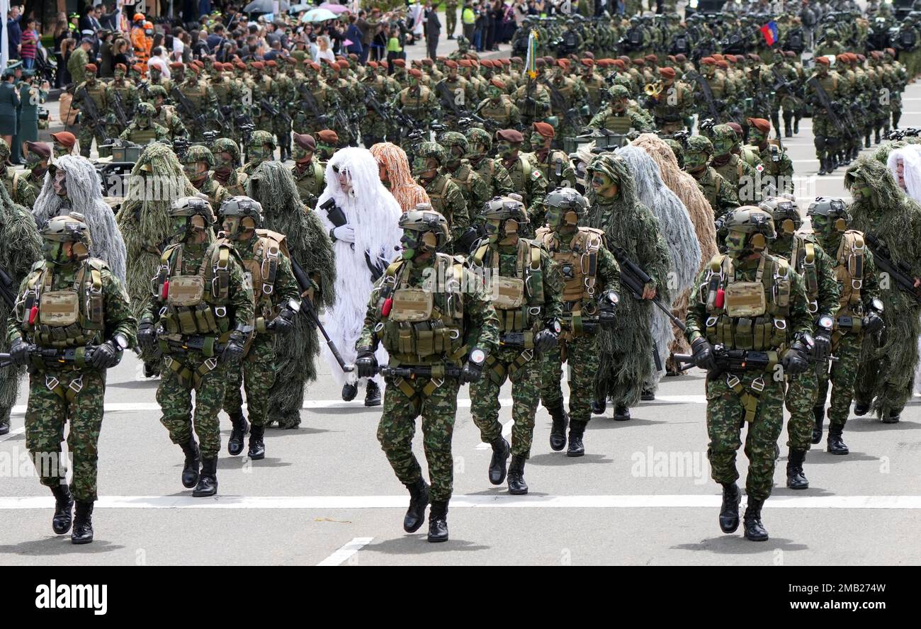 Army special forces march during a military parade celebrating Colombia ...
