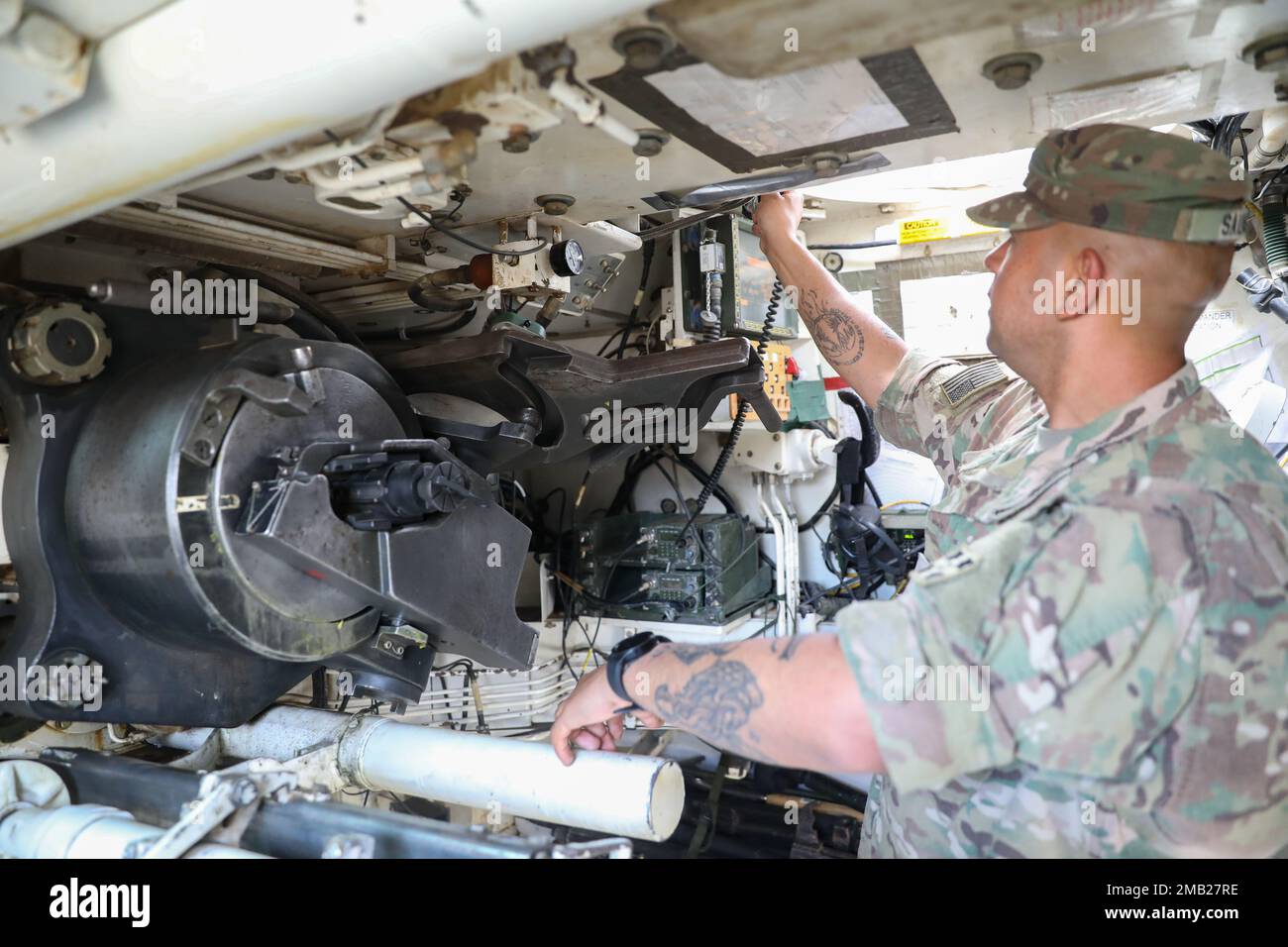 M109a6 paladin howitzer hi-res stock photography and images - Alamy