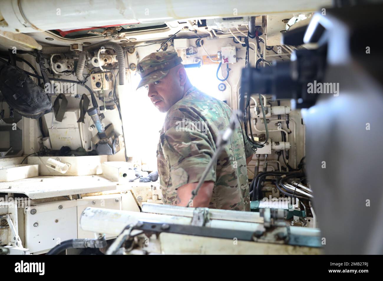 M109a6 paladin howitzer hi-res stock photography and images - Alamy