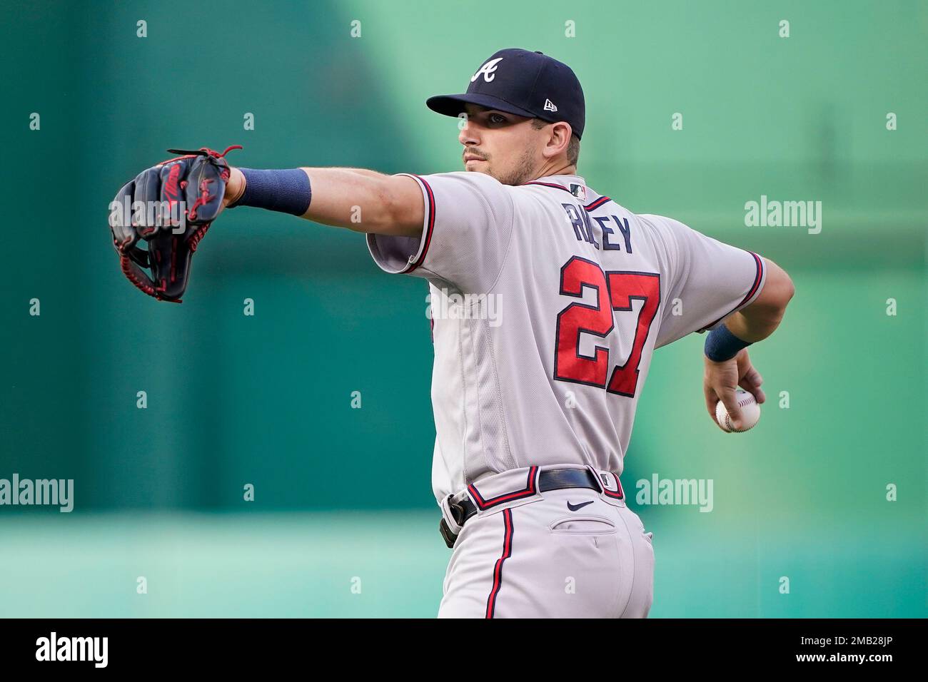 Atlanta Braves' Austin Riley warms up before a baseball game against ...