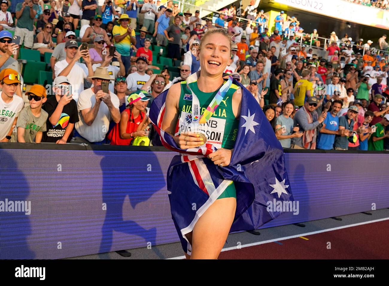Eleanor Patterson, of Australia, celebrates after winning the gold ...