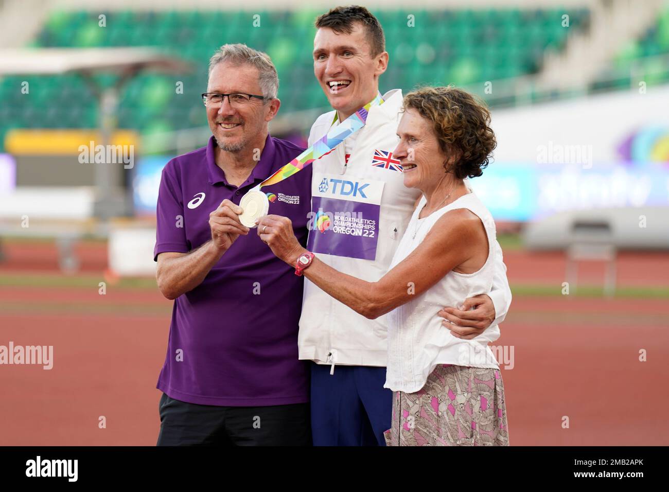 Geoff and Susan Wightman pose with their son Gold medalist Jake ...
