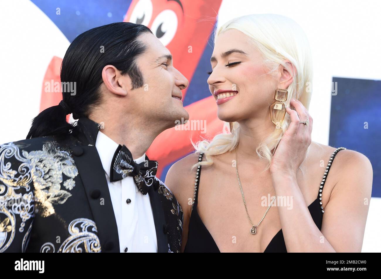 Corey Feldman and Courtney Anne Mitchell arrive at the Los Angeles ...