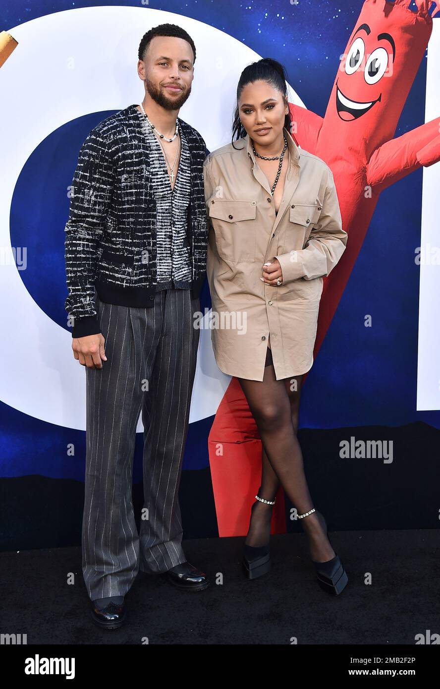 Stephen Curry, left, and Ayesha Curry arrive at the Los Angeles ...