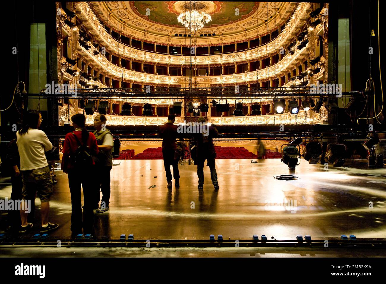 Backstage teatro hi-res stock photography and images - Alamy