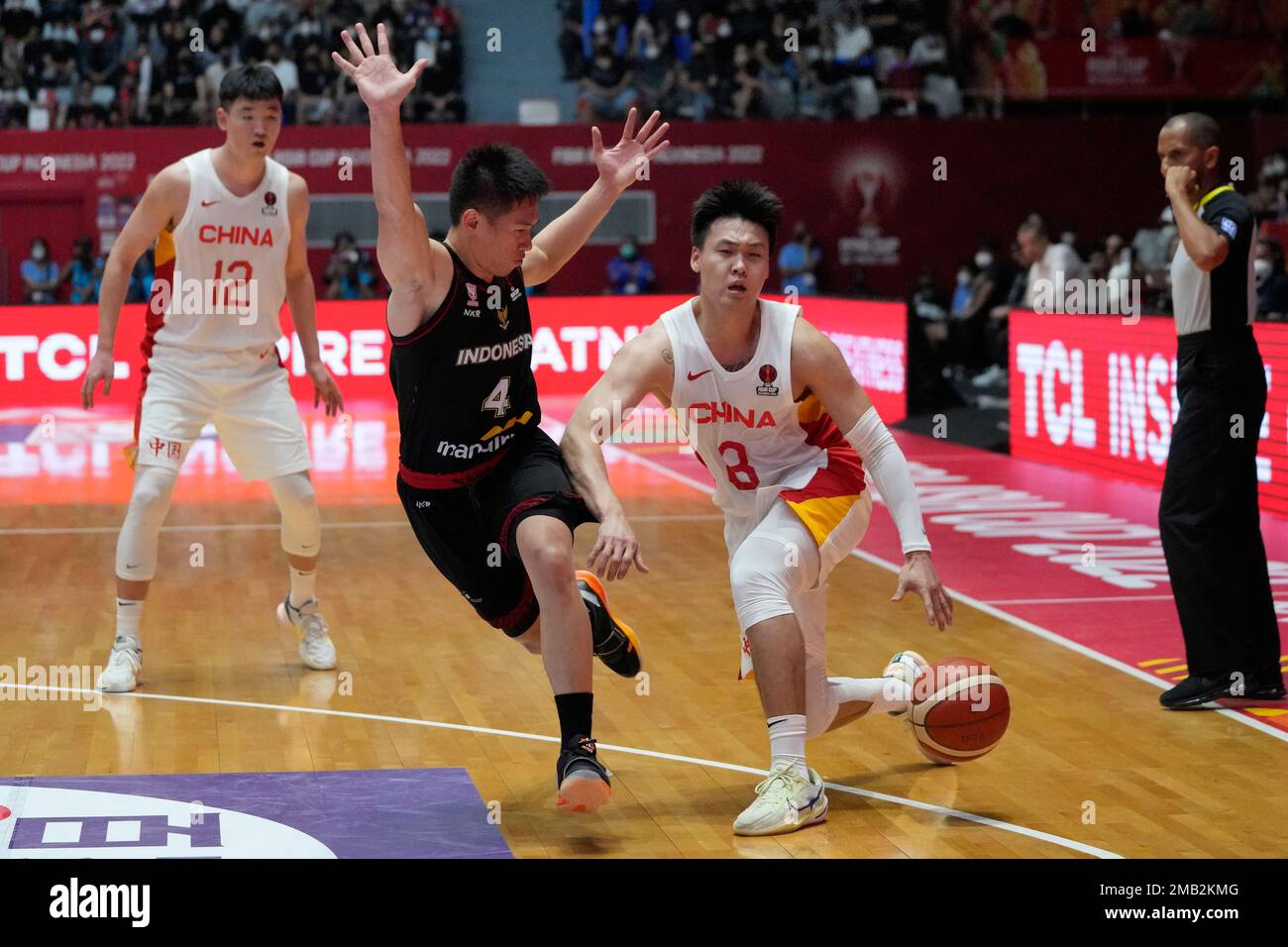 China's Zhao Rui, right, plays against Indonesia's Abraham Damar ...