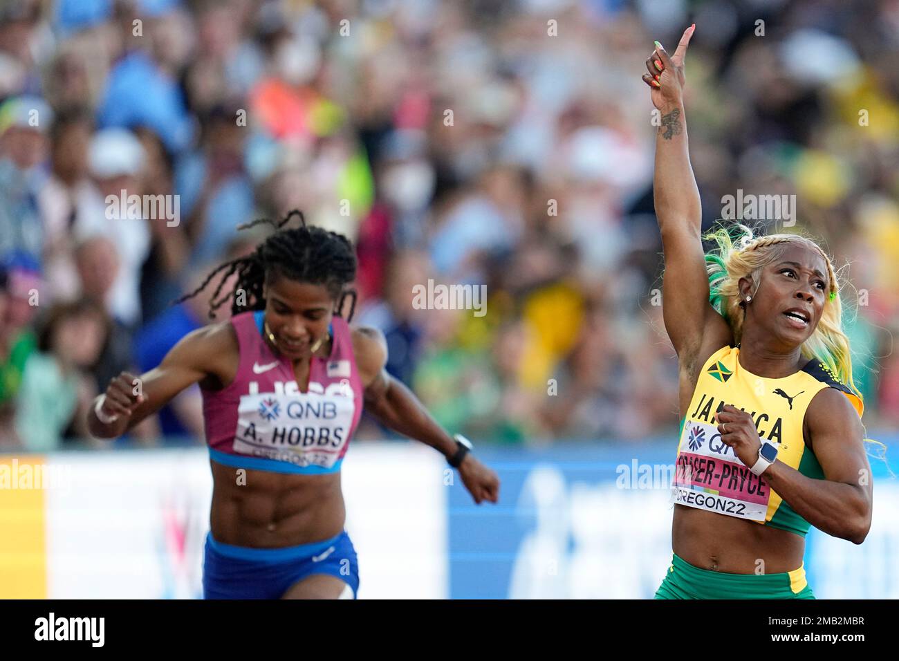 Shelly Ann Fraser Pryce Of Jamaica Wins The Final In The Womens 100