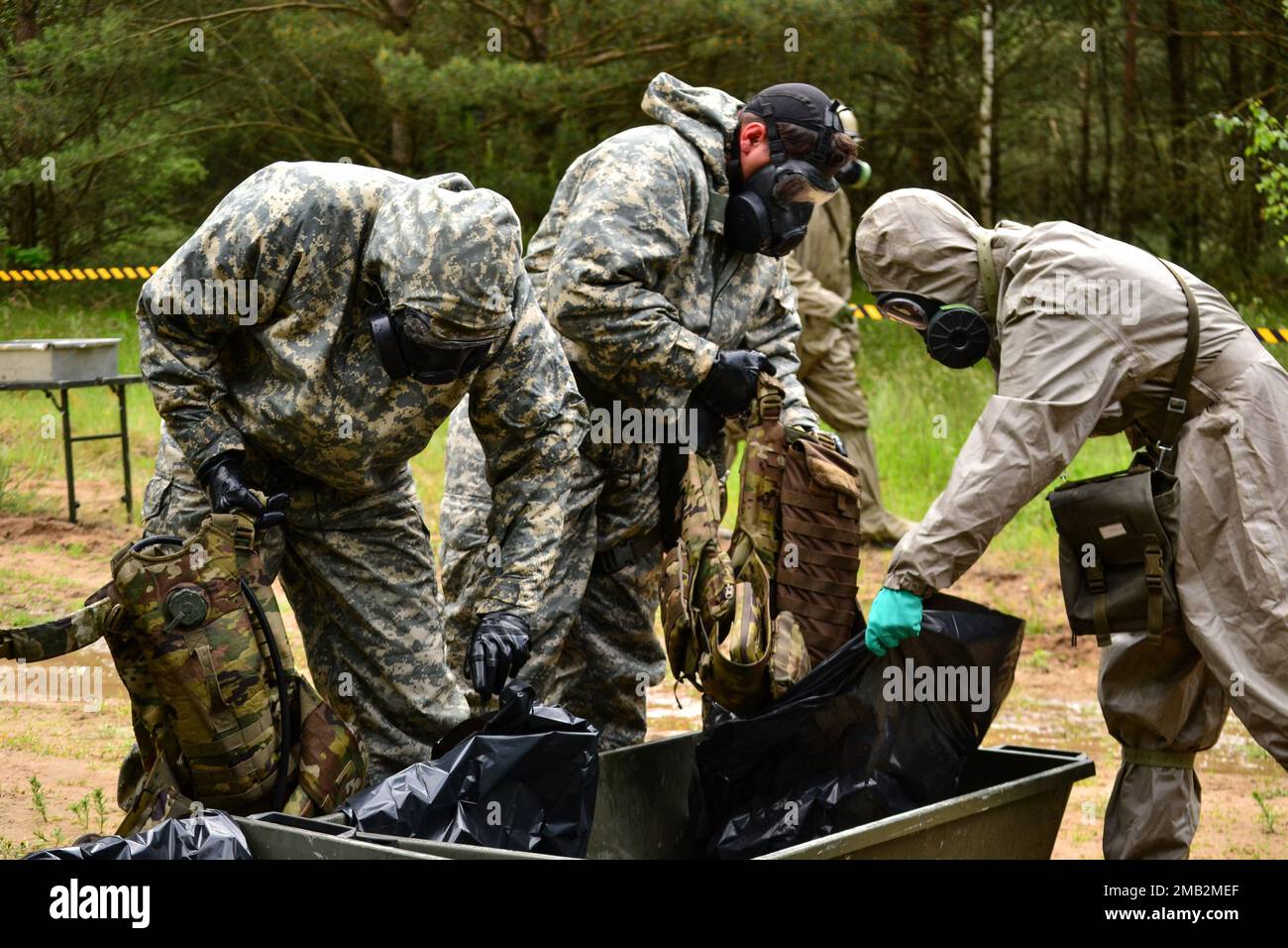 U.S. Soldiers with 4th Squadron, 10th Cavalry Regiment, 3rd Armored ...