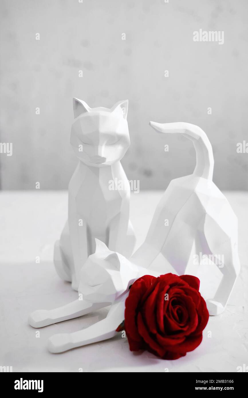 Cat sculpture statue origami geometric figurine for interior decor ...