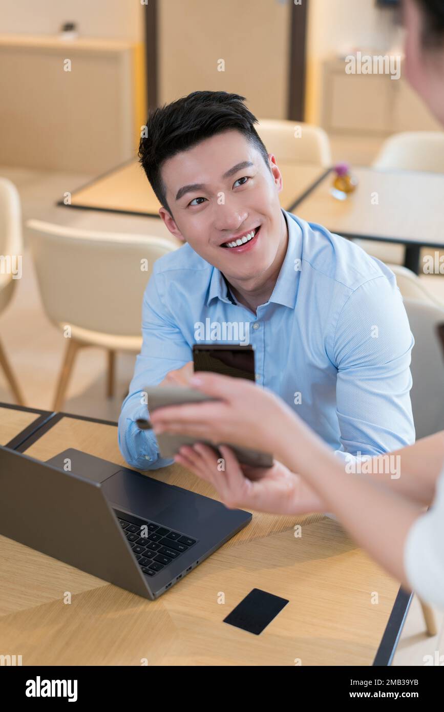 Customer credit card bill Stock Photo - Alamy