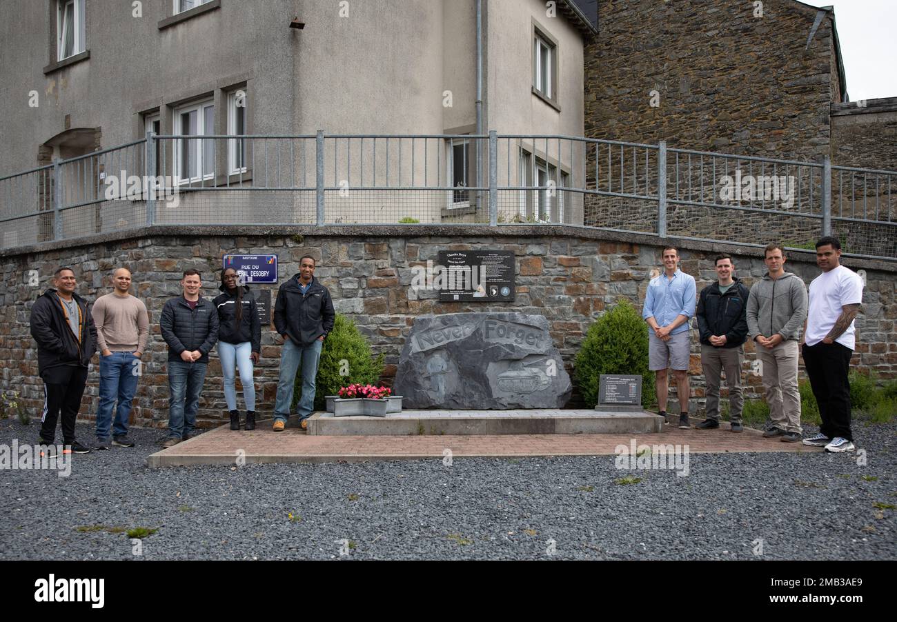 Soldiers from Headquarters and Headquarters Company, 12th Combat ...