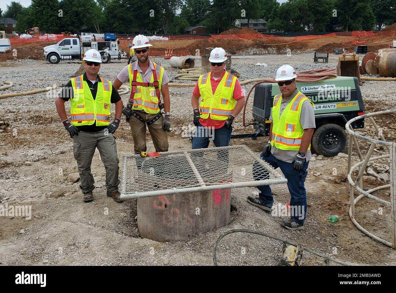 (From left to right) Sgt. 1st Class Mark Barrus, David Garvin, USACE ...