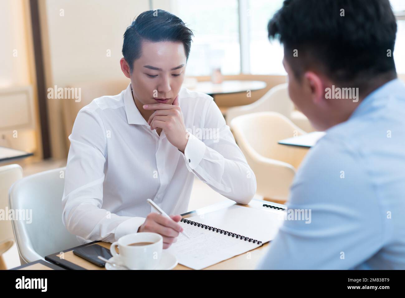 Business communication negotiations Stock Photo - Alamy