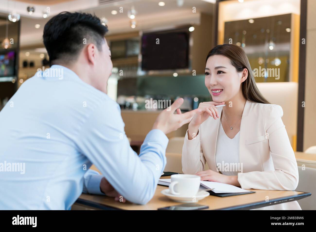 Business communication negotiations Stock Photo - Alamy