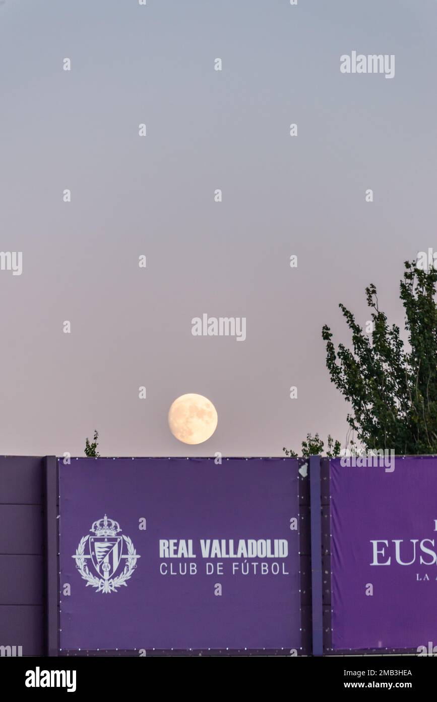 The moon over the stadium hi-res stock photography and images - Alamy