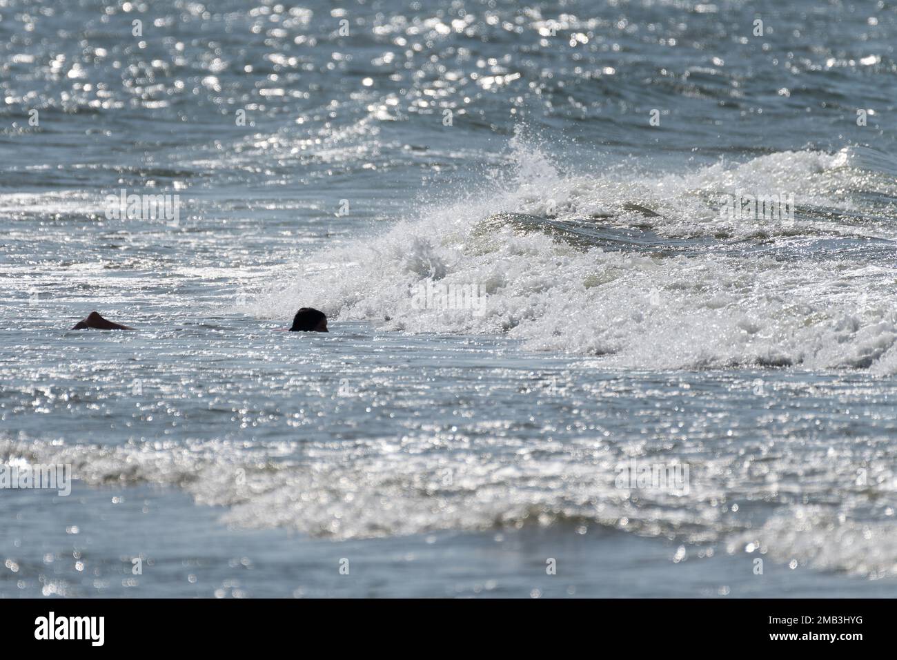 Hot day on a beach in Rowy, Poland © Wojciech Strozyk / Alamy Stock ...