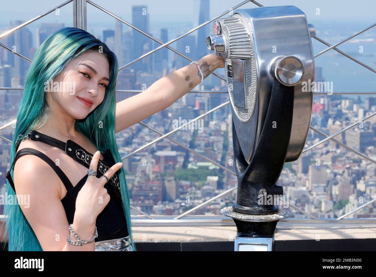 K-pop singer and "American Song Contest" winner AleXa visits the Empire ...