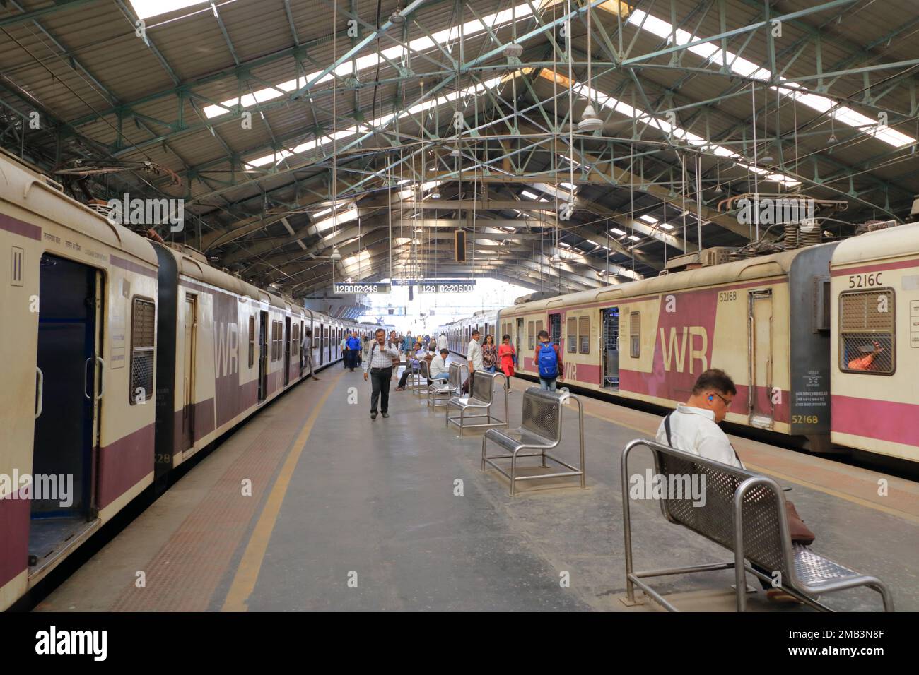 December 21 2022 - Mumbai, Maharashtra in India: Commuters using the ...