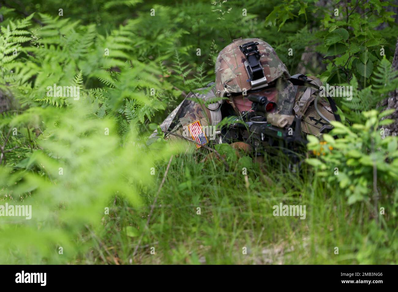 Soldiers with Company B, 1st Battalion, 128th Infantry Regiment, 32nd ...