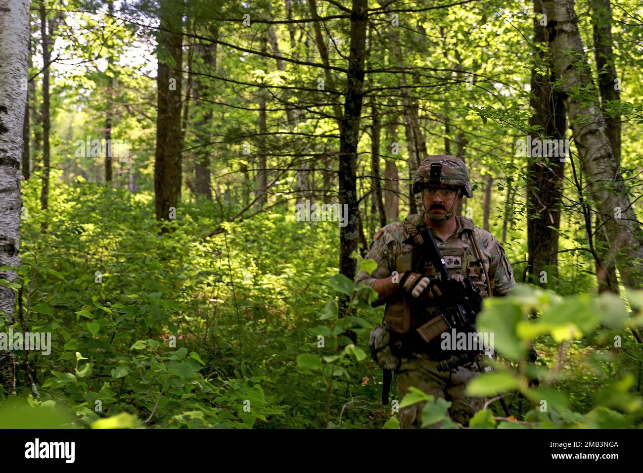 Soldiers with Company B, 1st Battalion, 128th Infantry Regiment, 32nd ...