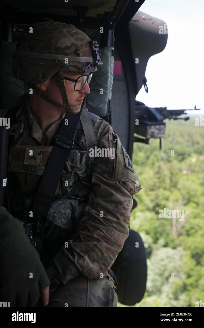 Soldiers with Company B, 1st Battalion, 128th Infantry Regiment, 32nd ...