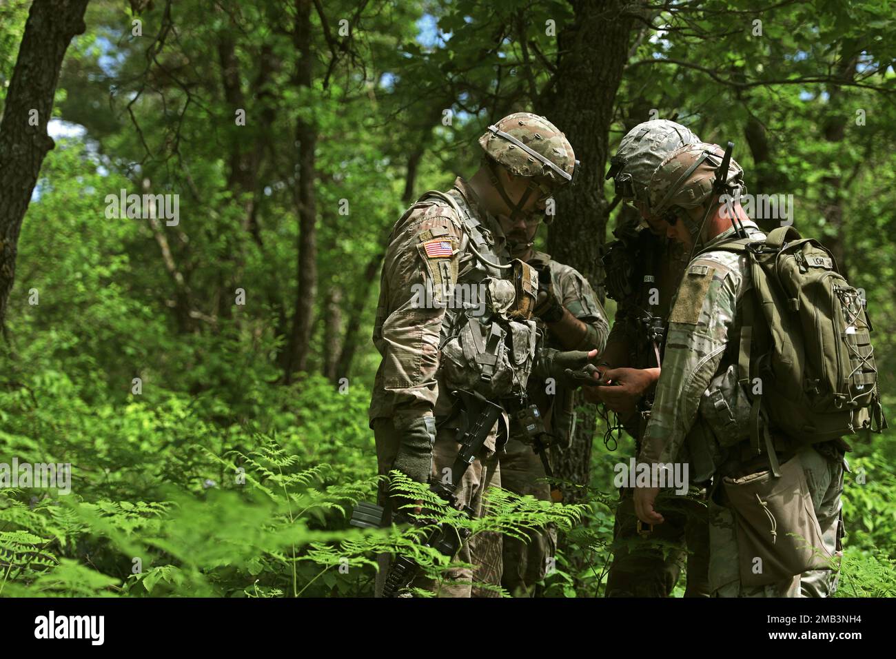 Soldiers with Company B, 1st Battalion, 128th Infantry Regiment, 32nd ...