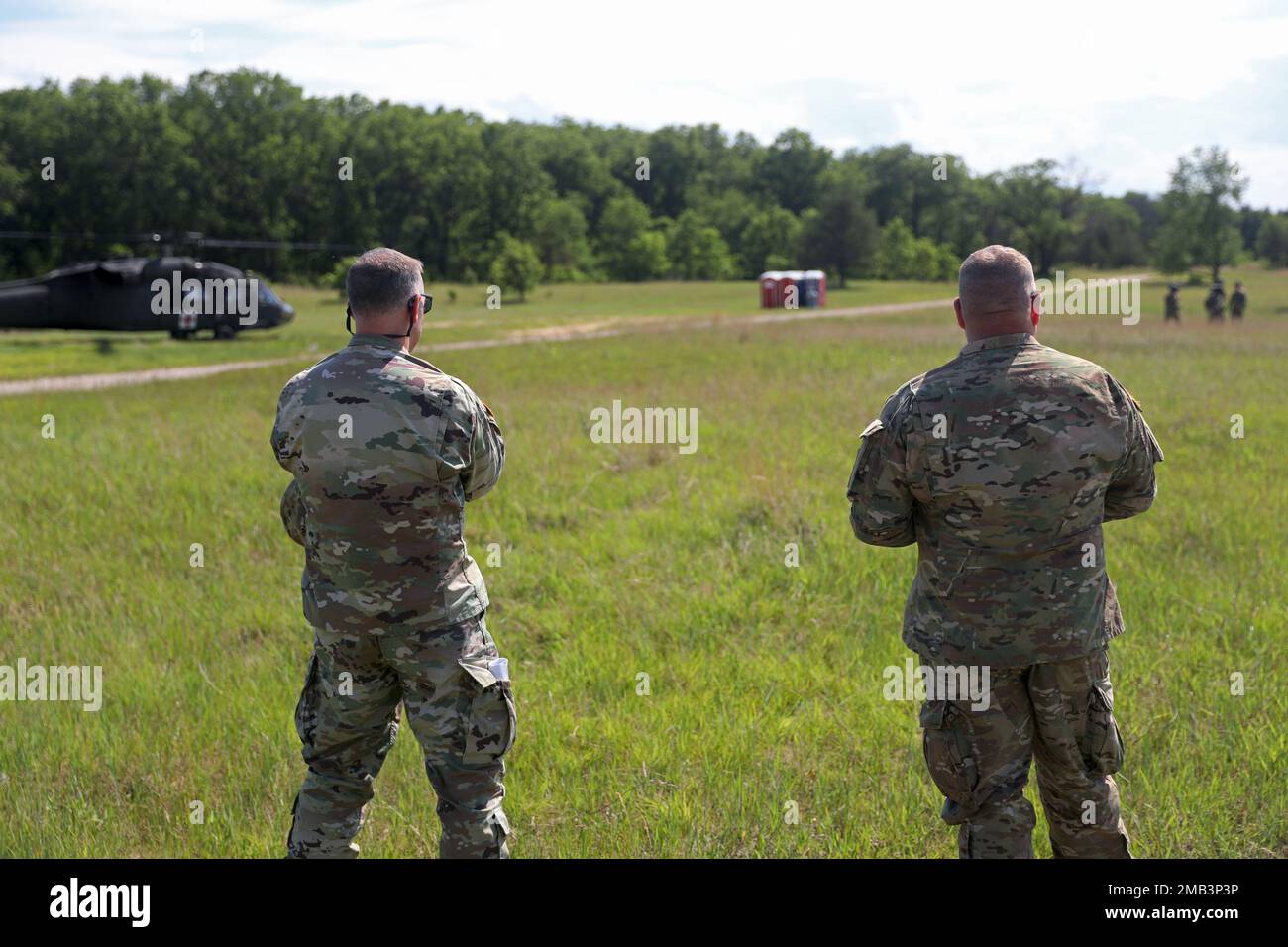 Soldiers with Company B, 1st Battalion, 128th Infantry Regiment, 32nd ...