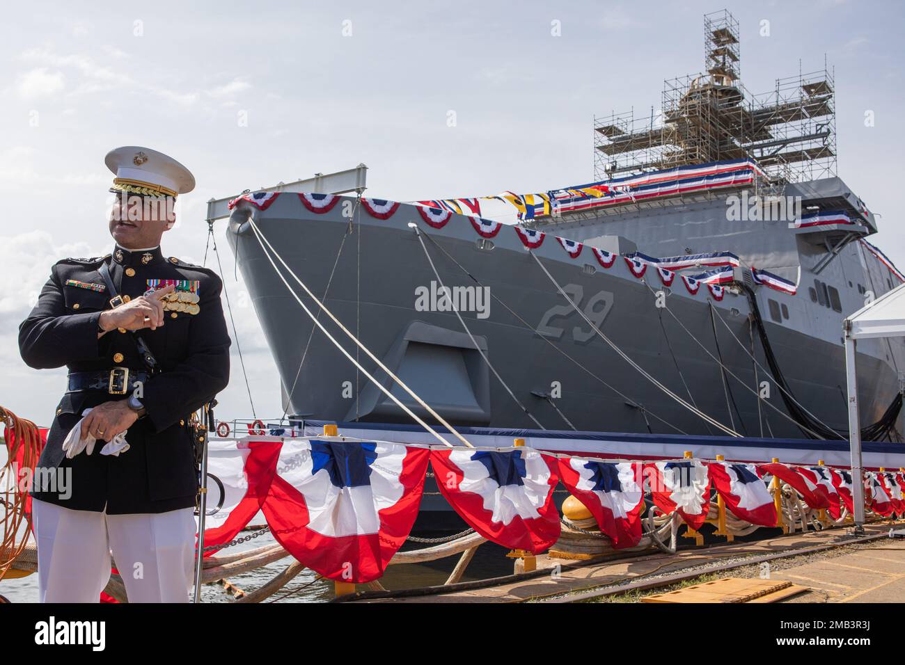 Uss mccool hi-res stock photography and images - Alamy