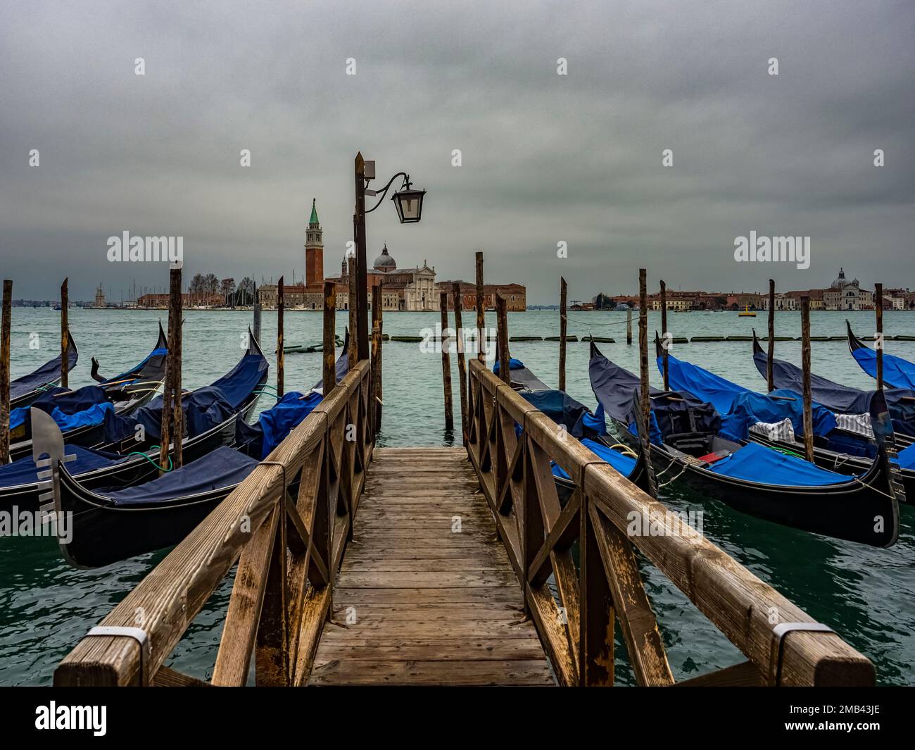 Venice drop in the water hi-res stock photography and images - Alamy