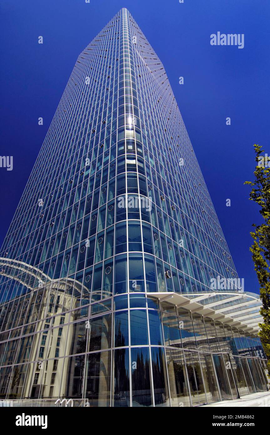 Uptown high-rise, O2 Tower, Munich, Bavaria, Germany Stock Photo - Alamy