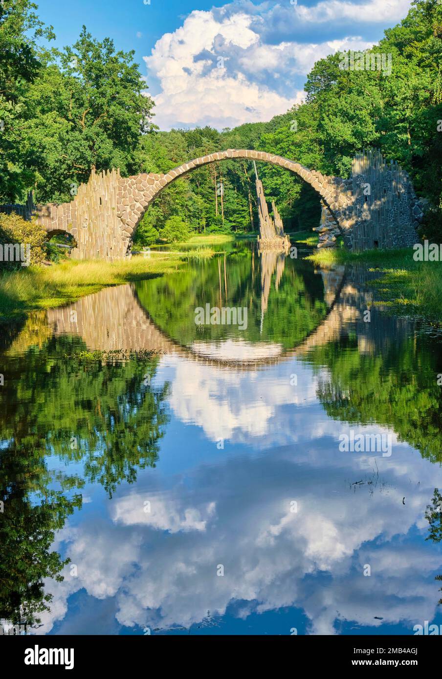 Rakotz Bridge, also Devil's Bridge, and basalt columns, the organ, in ...