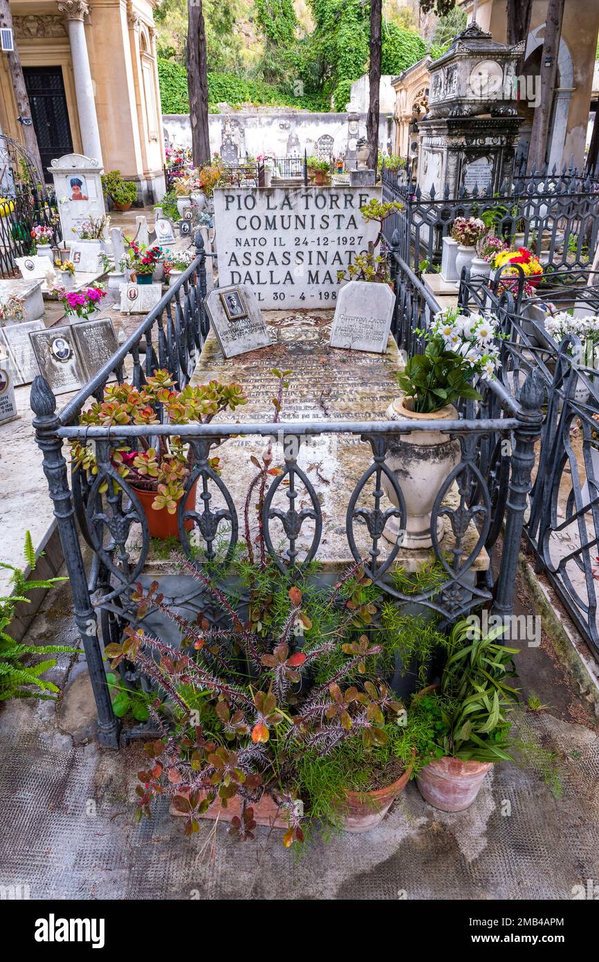 Mafia victims hi-res stock photography and images - Alamy