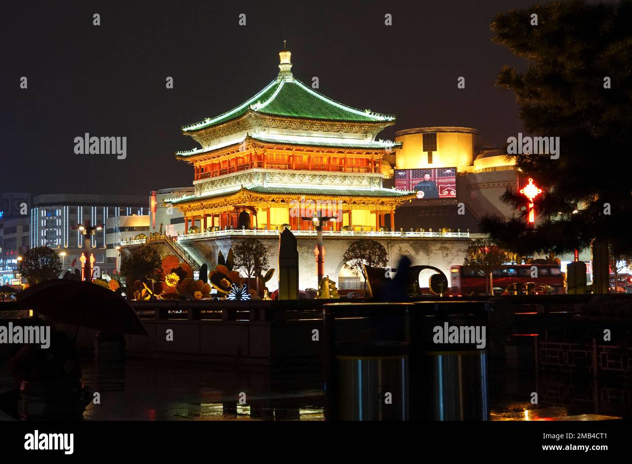 Illuminated Bell Tower, Bell Tower at night, Xi'An, capital of Shaanxi ...