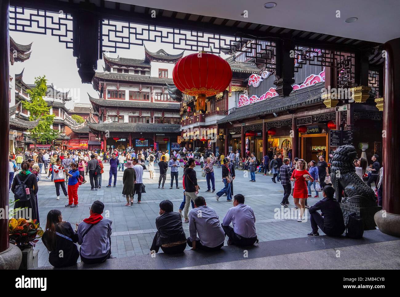 Yuyuan Bazaar, Shanghai, People's Republic of China Stock Photo - Alamy