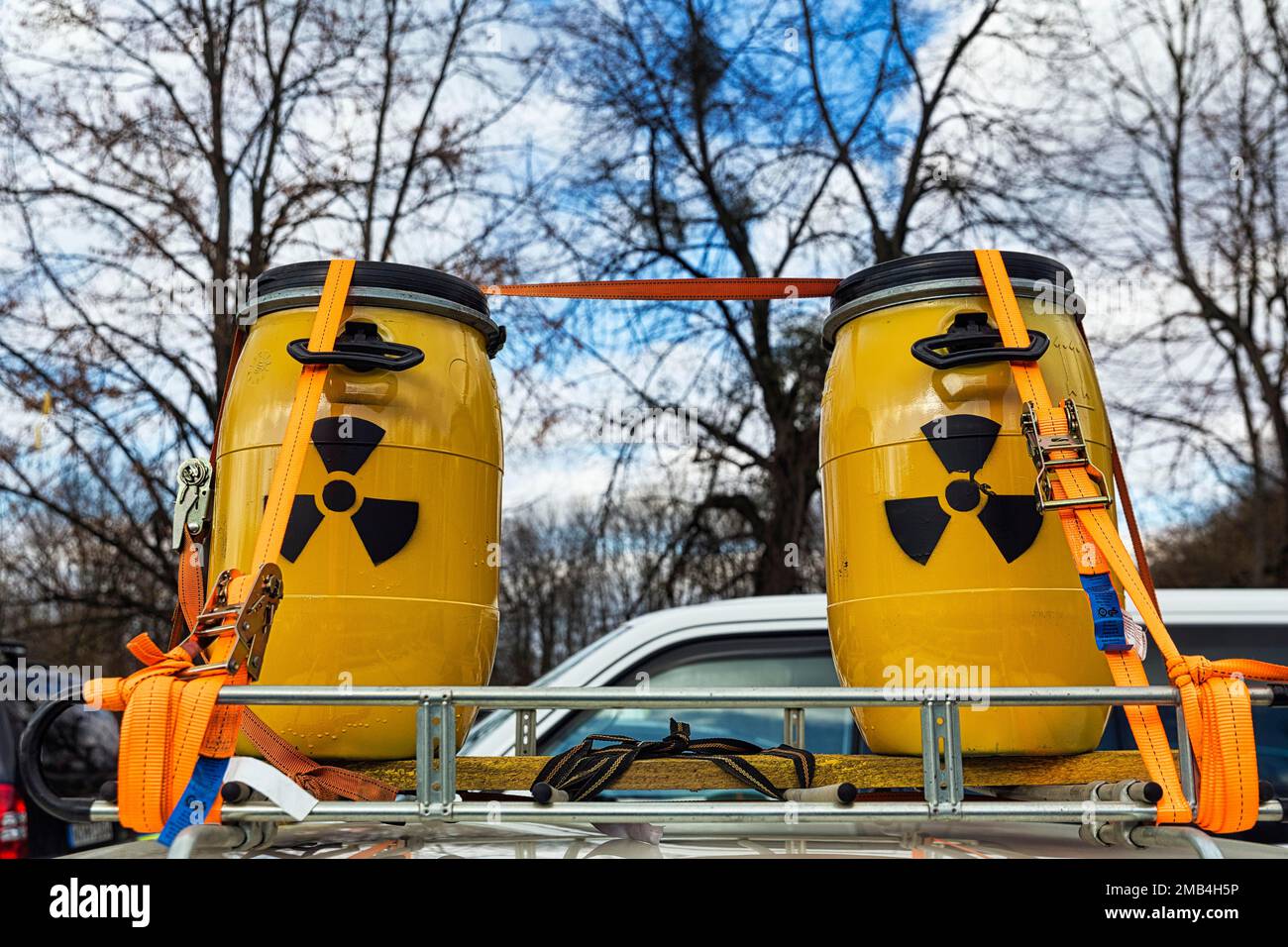 Radioactive metal hi-res stock photography and images - Alamy