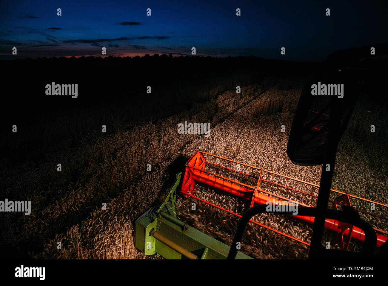 Claas Combine 540 Lexion Wheat Harvest Night Stock Photo - Alamy