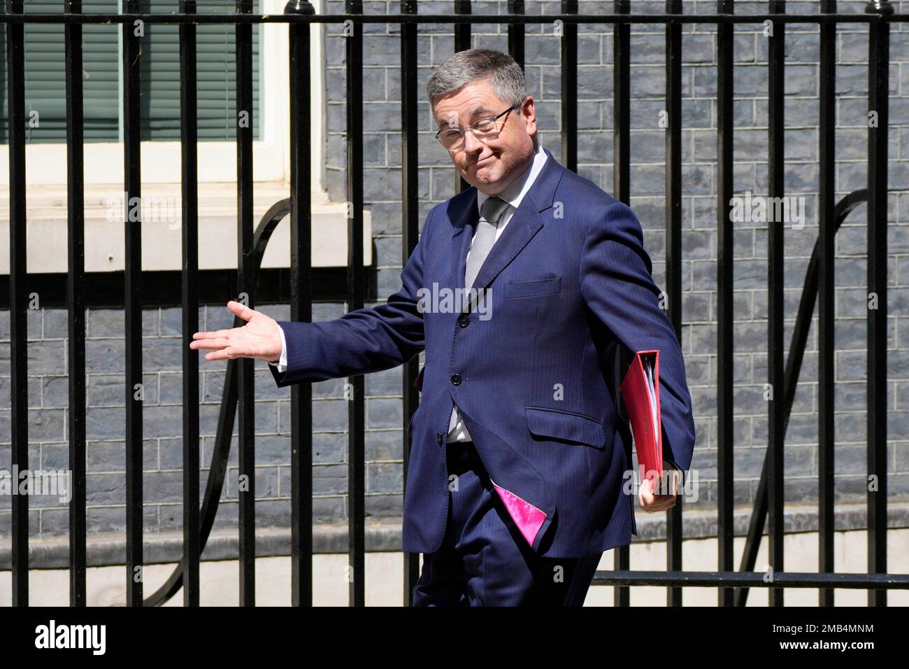 Robert Buckland arrives for a cabinet meeting at 10 Downing Street in ...